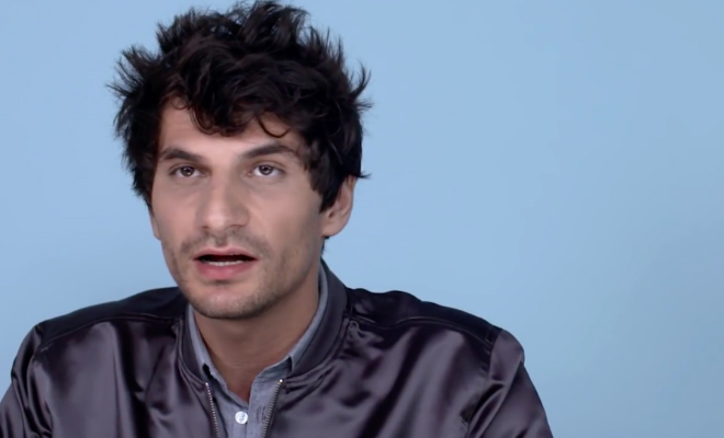 James Hersey, craquant dans le clip de « Miss You » - Pop and Films