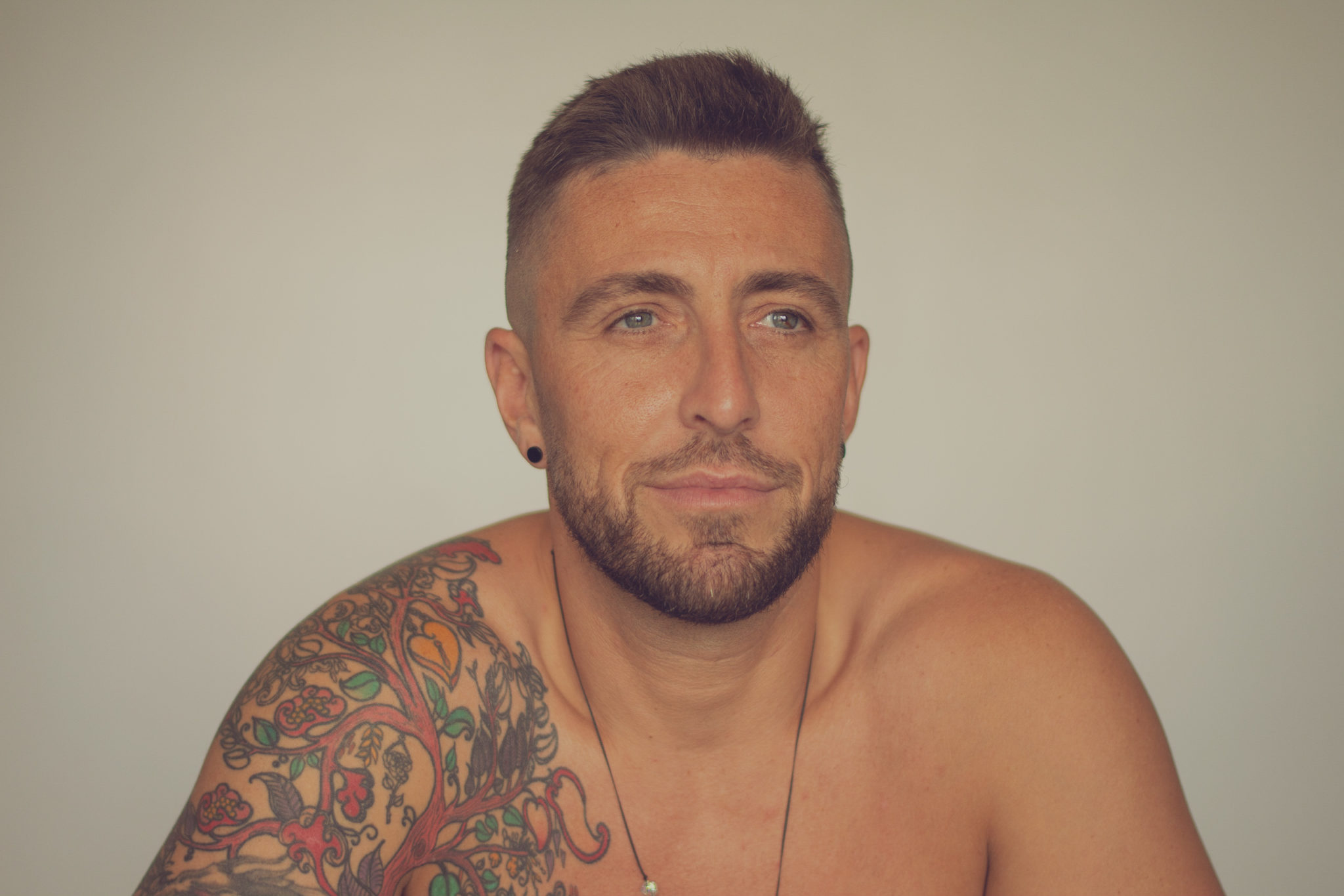 Mathieu Ferhati tout en douceur par le photographe Franck Aubry - Pop ...