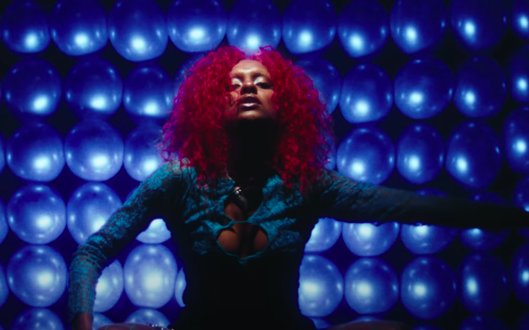 Crystal Murray excelle avec son EP « Twisted Bases » - Pop and Films