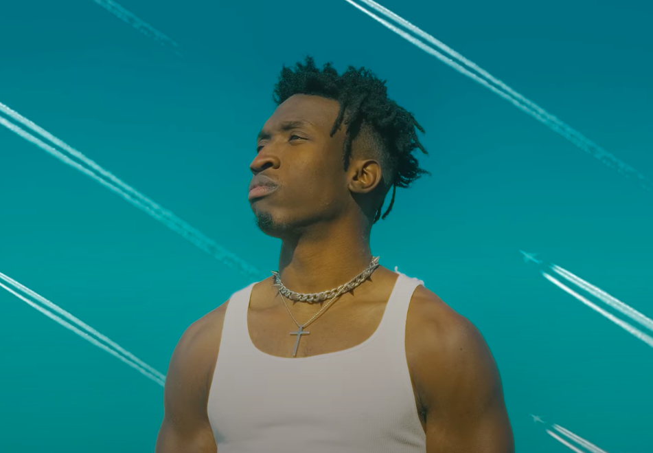 Evenson livre une ballade pop rêveuse avec « LUNGS » - Pop and Films