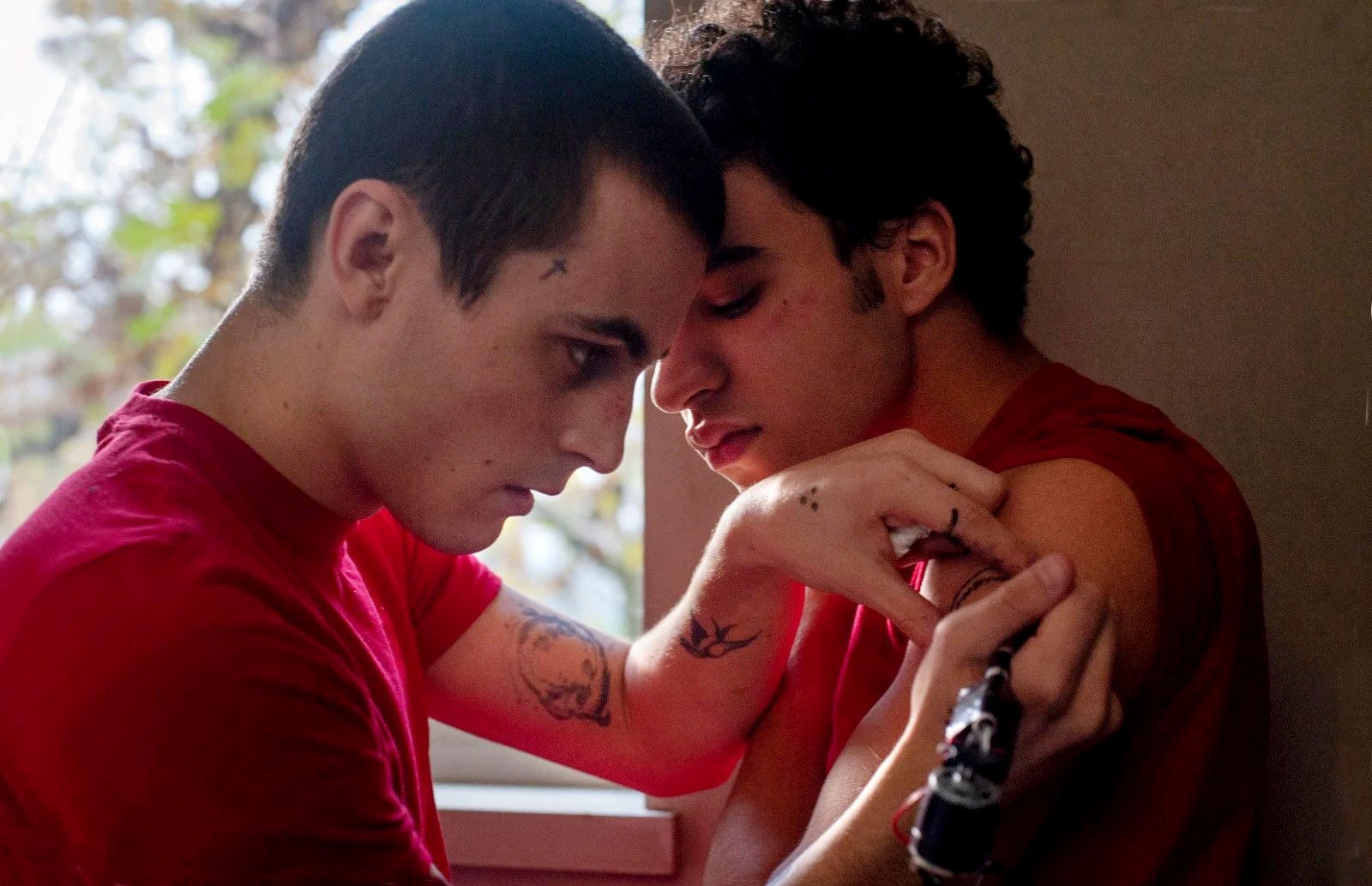 LE PARADIS de Zeno Graton : enfermement, amour, poésie - Pop and Films