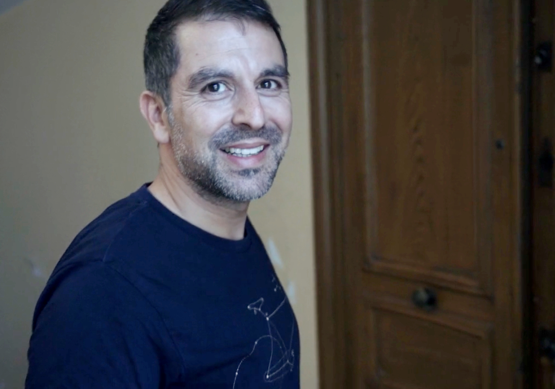 UN APRÈS-MIDI CHEZ PATRICK SARFATI de Antony Hickling : vivre le ...